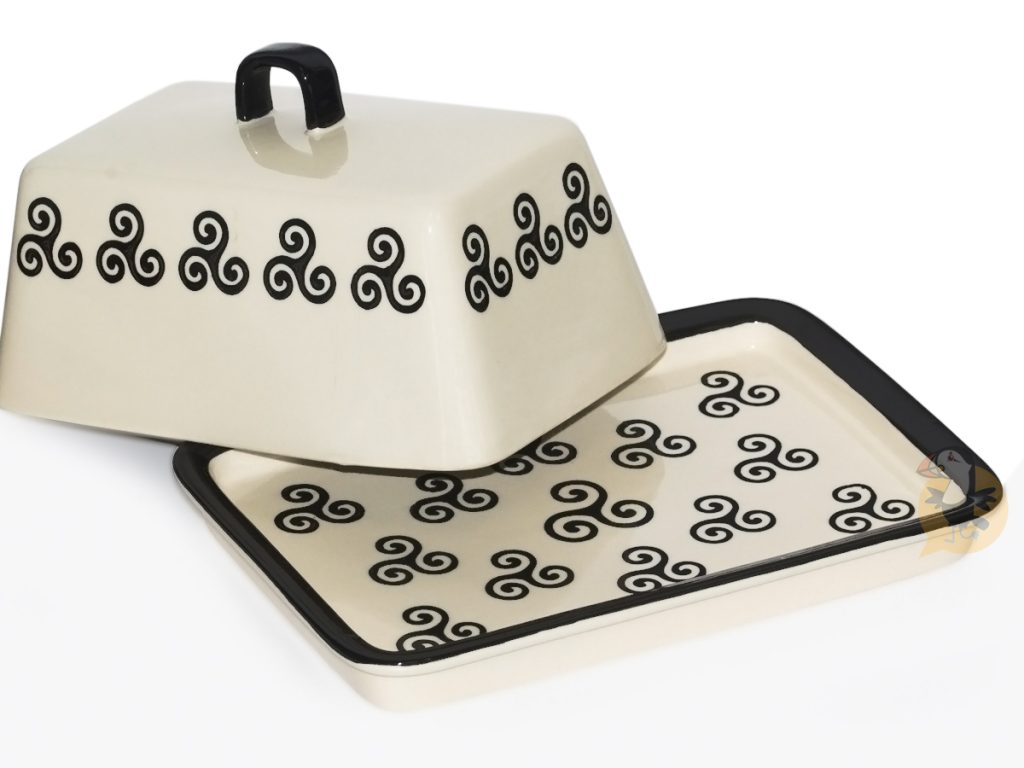 ⇒ Beurrier en céramique Triskell - blanc/noir - 250g